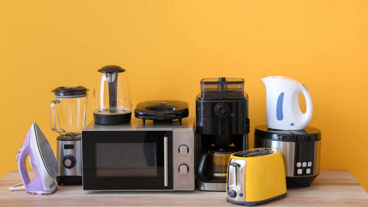 20 Garage Sale Items That Sell Like Crazy - Inspired by Insiders